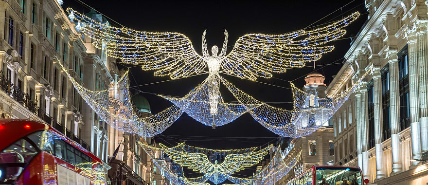 English Christmas Tour: Majesty and Magic on Display | Zicasso